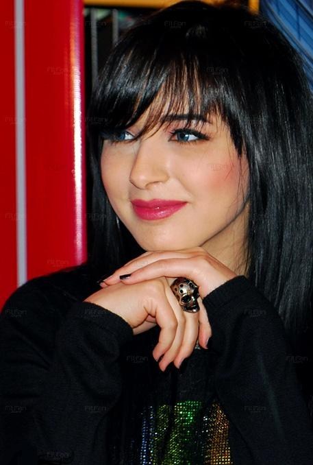 صور المطربة ساندي - Sandy